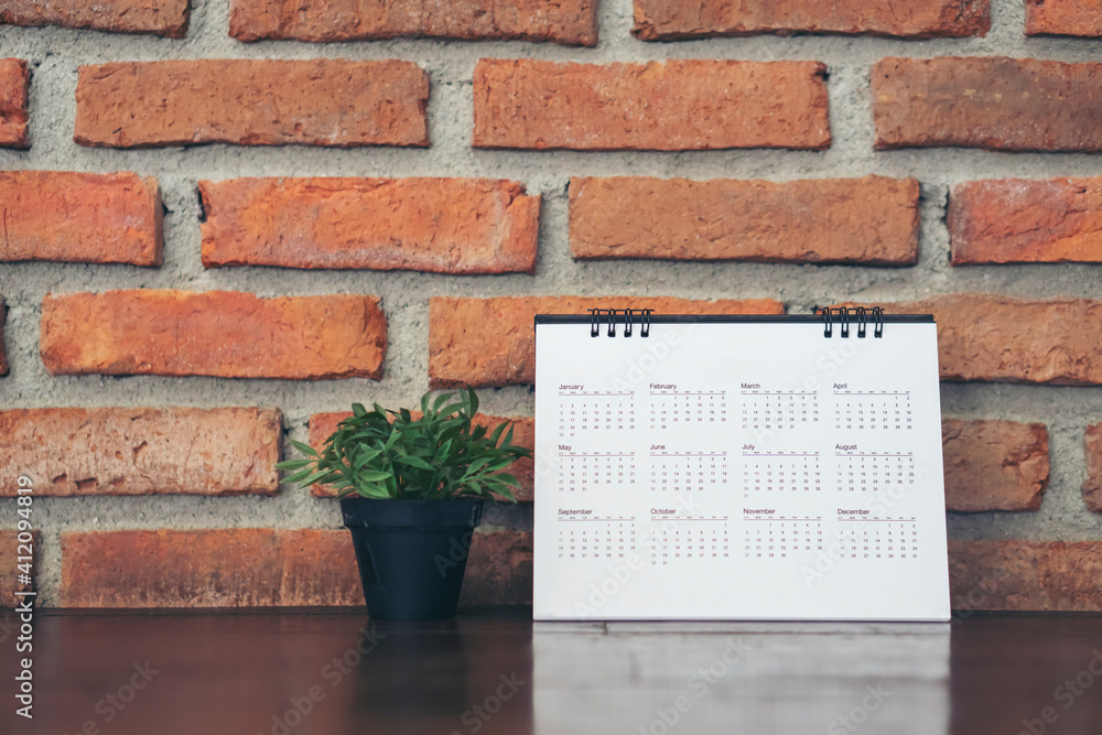 2021 Calendar desk place on table. Desktop Calender for Planner to plan ...