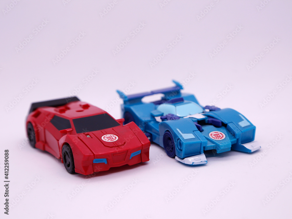 Transformers cars. Cars that transform into robots. Transforms movie ...