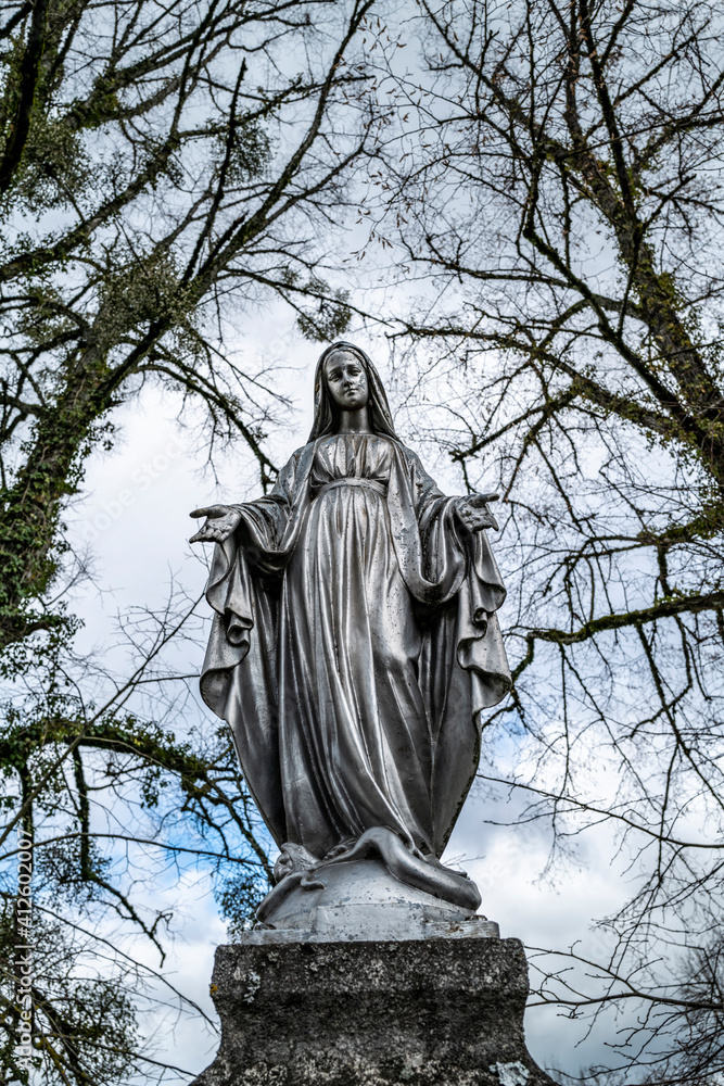 Statue de la Sainte Vierge Stock Photo | Adobe Stock