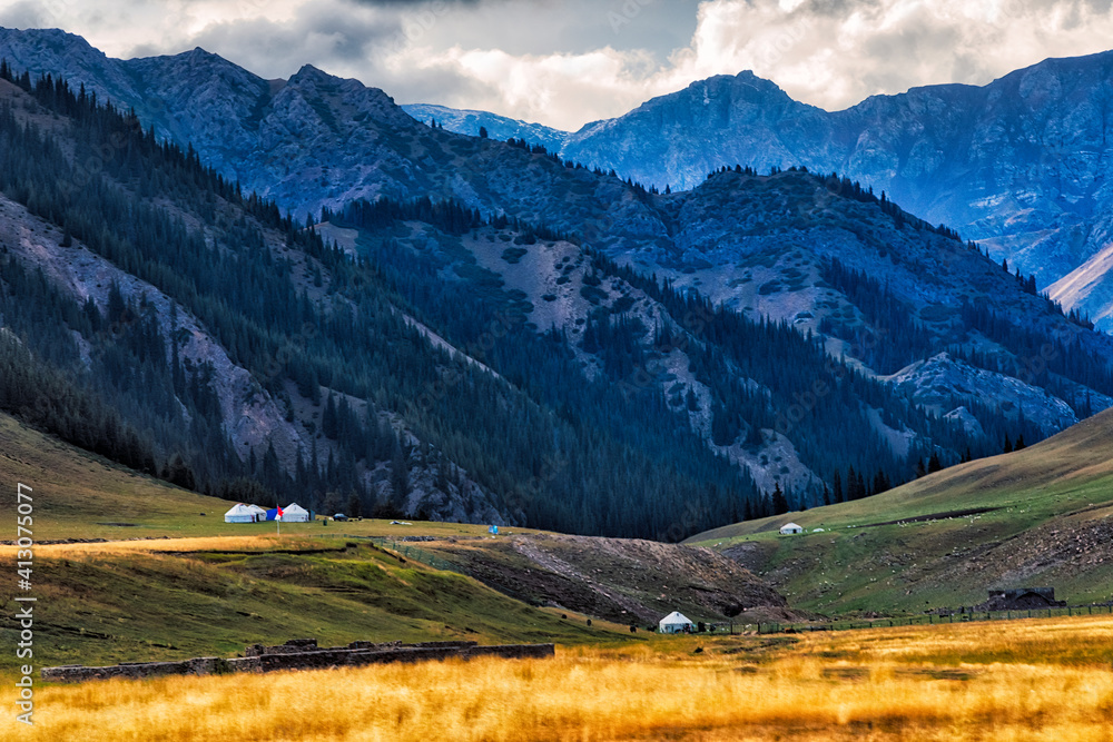 Yurts in Mt. (Heavenly Mountain), Sayram Lake, Yining (Ghulja ...