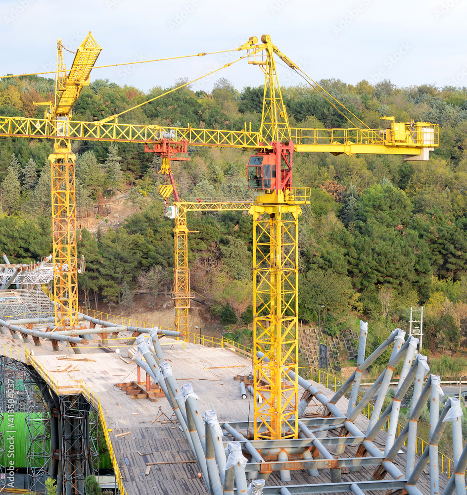 Cranes & unfinished Tabiat pedestrian overpass, Tehran, Iran Stock ...