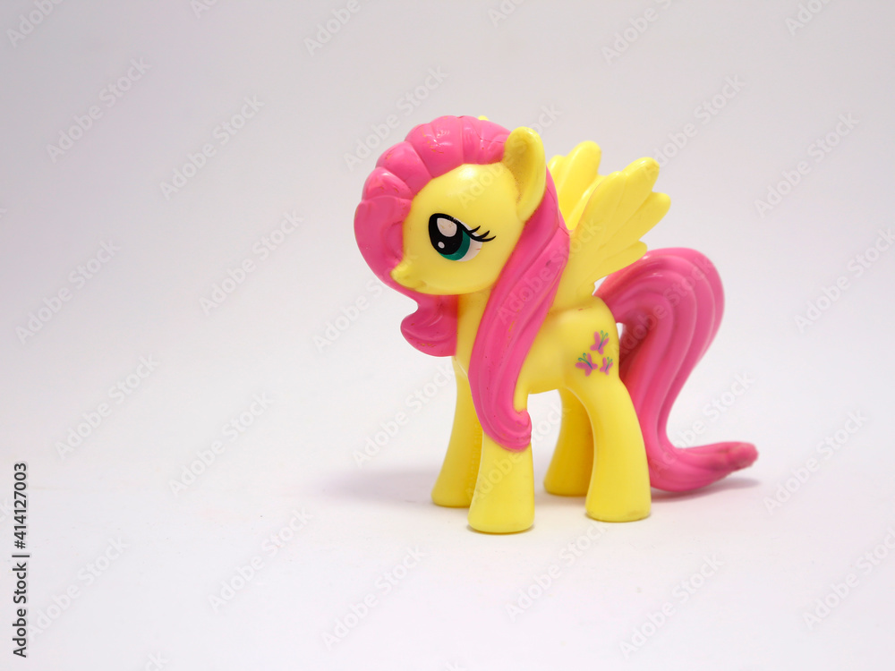 My Little Pony. Friendship is Magic. Fluttershy. Yellow and pink pony ...