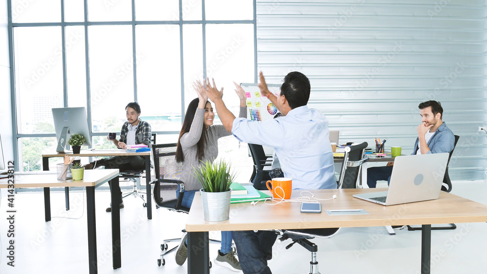 Office teamwork celebration working happiness Happy business people ...