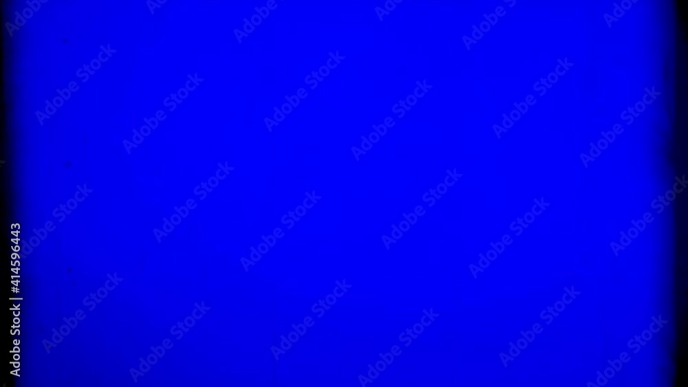 Vídeo do Stock: Noisy Old Film Look Overlays Roll Running in Theater ...