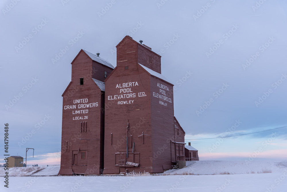 Rowley, Alberta - January 31, 2021: Old abandoned grain elevator in the ...