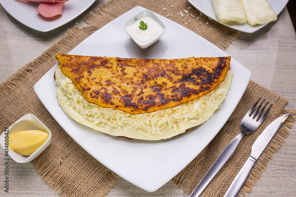 Foto de Comida típica de Venezuela servido en plato para restaurante ...
