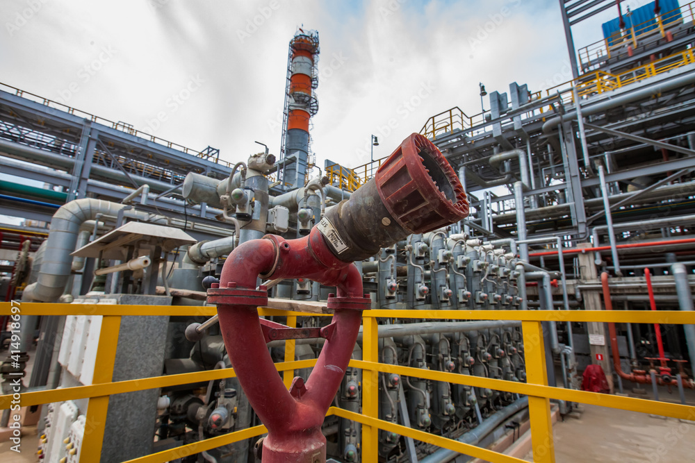 Oil refinery plant safety technologies. Fire extinguisher system ...