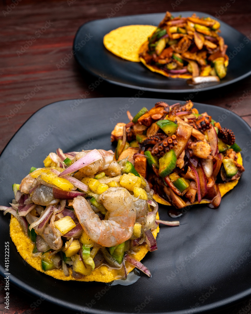 tostadas de mariscos ceviche camaron pulpo frutos del mar comida ...