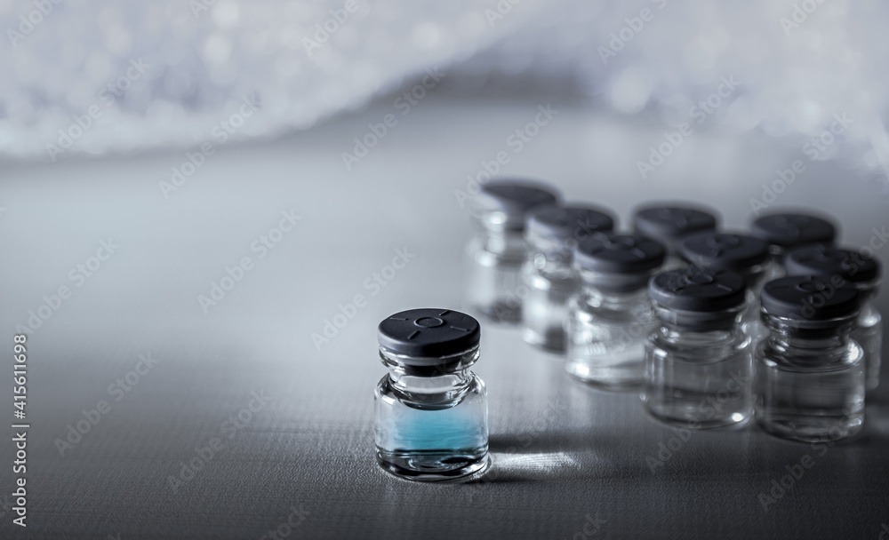 Vaccine prototype Bottle of covid-19 and Syringe. Coronavirus Vaccine ...