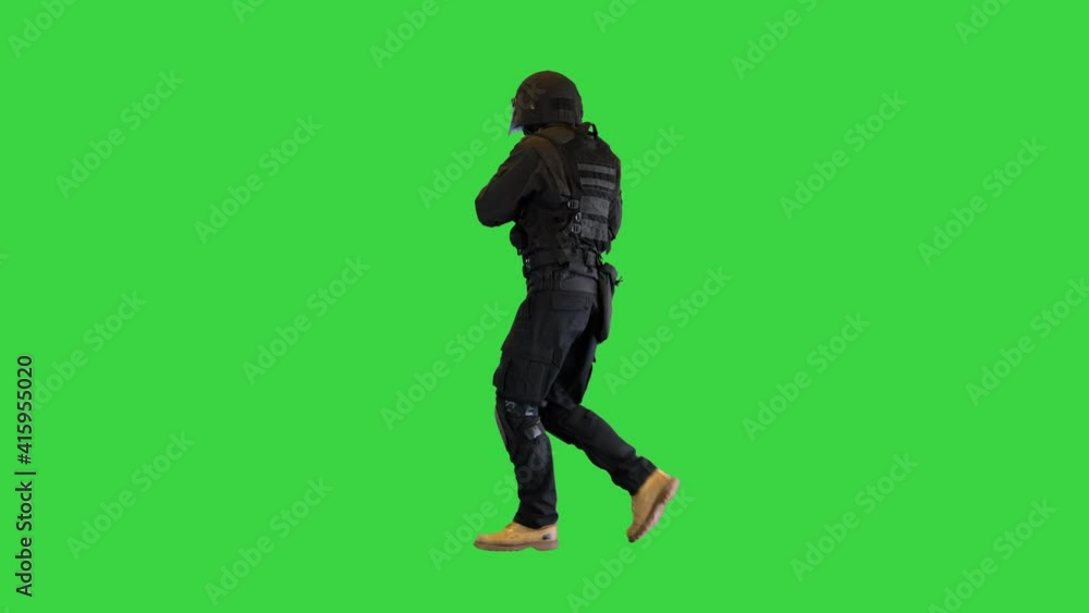 Video „Armed Police Officer Aiming and shooting with a pistol while ...