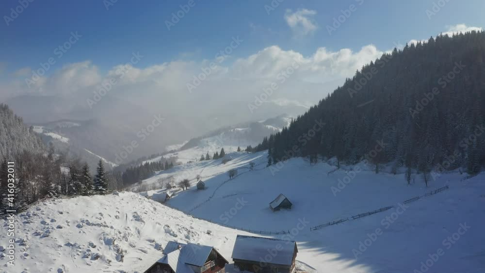 Vidéo Stock 4K Aerial view of Fundata village from Rucar-Bran Pass in ...