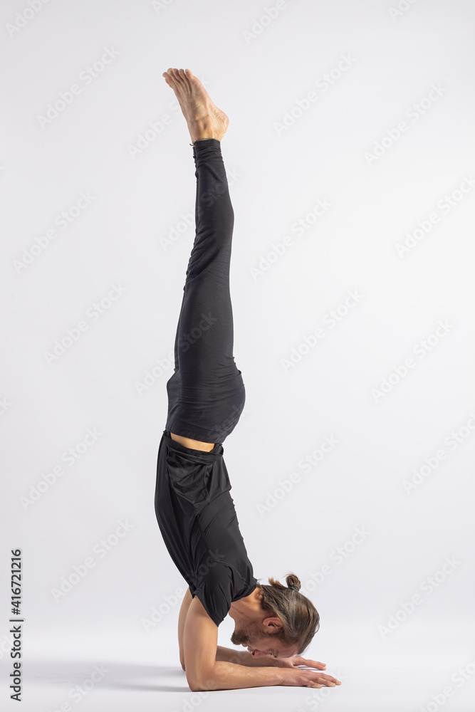 (26-104) Feather of the Peacock Pose(Pincha Mayurasana) Yoga Posture ...