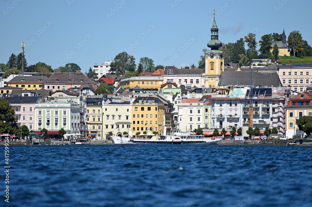 Foto Stock Das Seeschloss Ort am Traunsee in Gmunden im Sommer ...