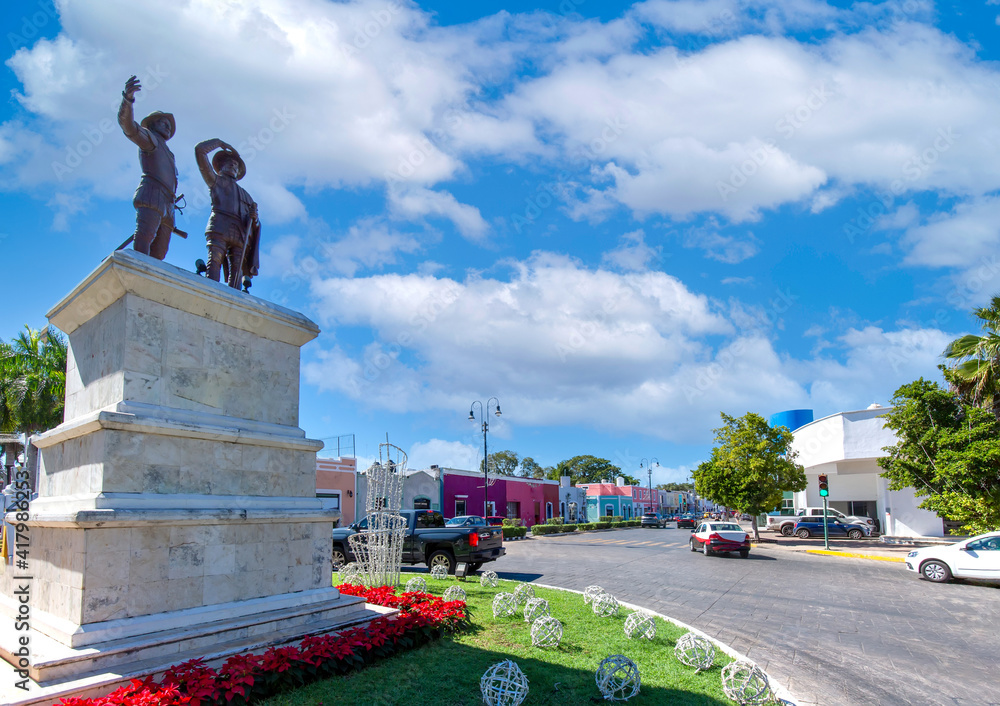 Central Avenue Paseo de Montejo in Merida with local museums ...