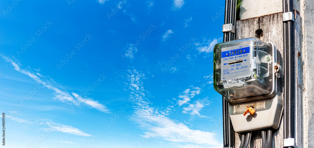 Electricity meter Fence posts for unit calculation Energy spending on ...