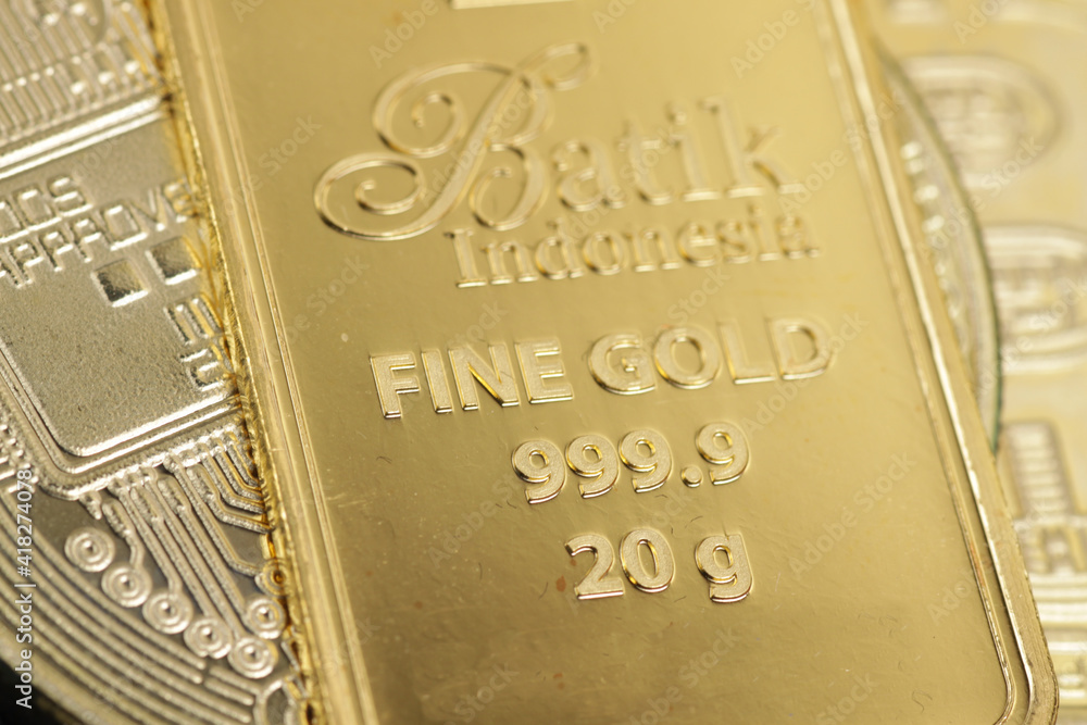 Foto de Jakarta, Indonesia, 05 March 2021 : Fine Gold Bar 999 that ...