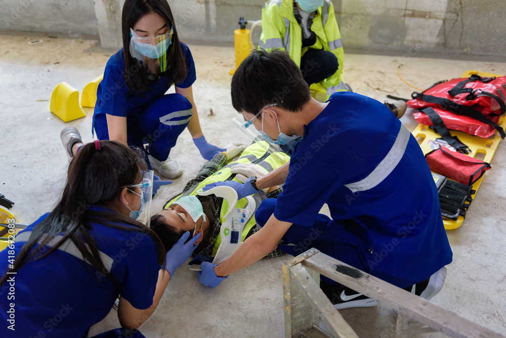 First aid for head injuries and Considered for all trauma incidents of ...