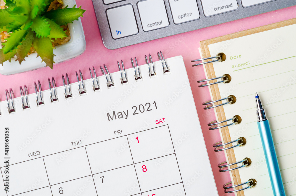 May 2021 calendar with note book. Foto Stok | Adobe Stock