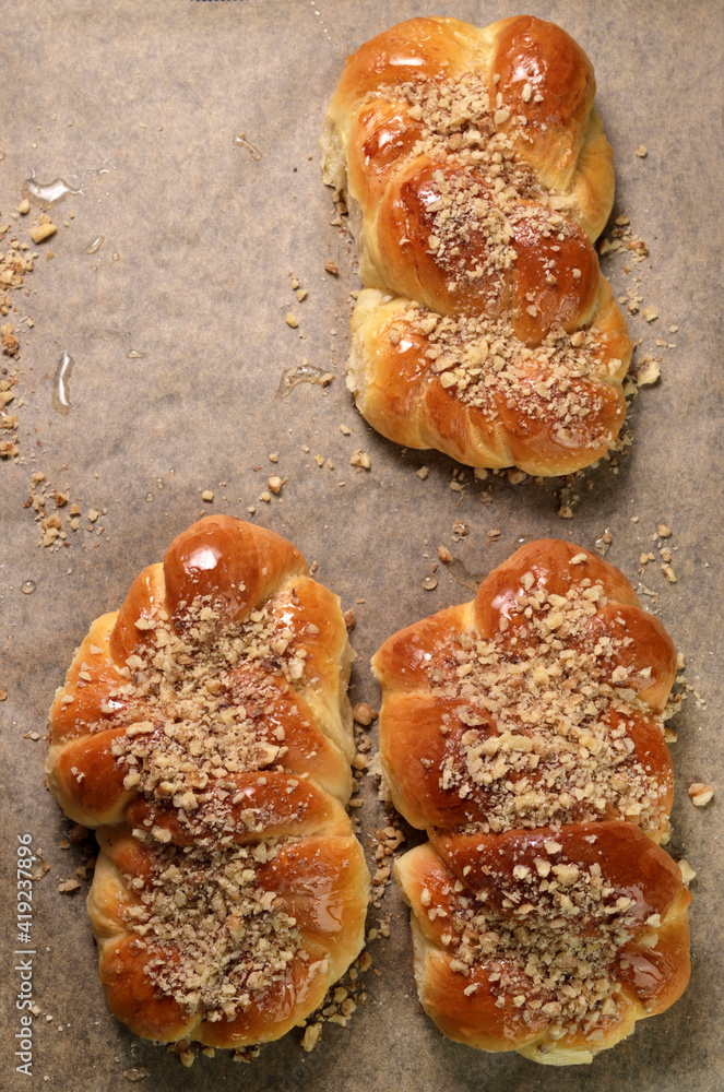 Cucina rumena. Mucenici fatti in casa, dolci tradizionali realizzati in ...