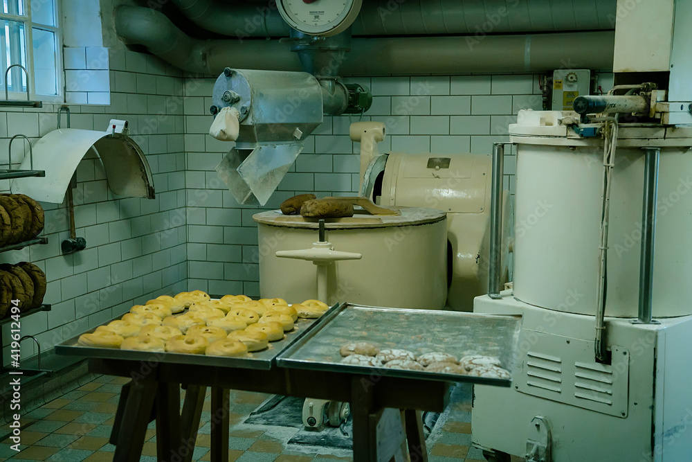 Stiftsbäckerei St Peter, St Peter's Abbey, Salzburg’s oldest bakery ...