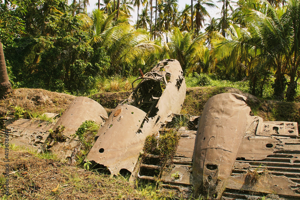 wreck of japanese fighter aircraft crashed in jungle vegetation during world war II Stock Photo ...