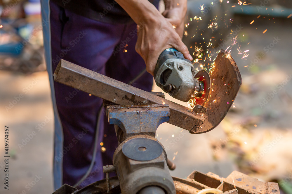 Sparkling steel cutter, steel clamps for clamping steel, bend to cut ...