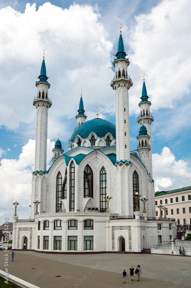 The Kul Sharif Mosque -- one of the largest mosques in Russia Stock ...