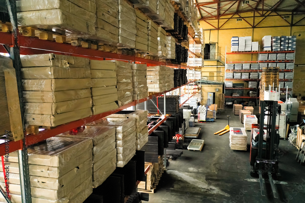 Hochregallager Hubmaststapler LKW Entladung Logistik Stock Photo ...