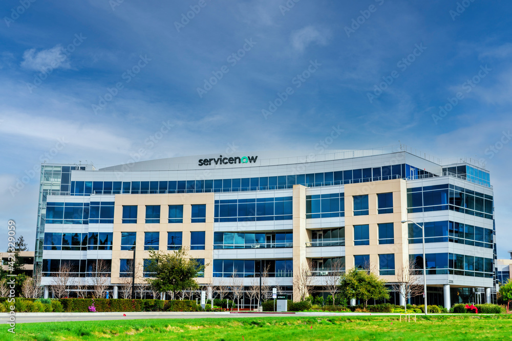 ServiceNow headquarters office facade and exterior in Silicon Valley ...