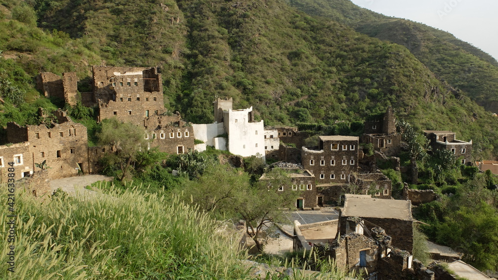 Foto de Heritage village of Rijal Almaa in Southern Saudi Arabia do ...