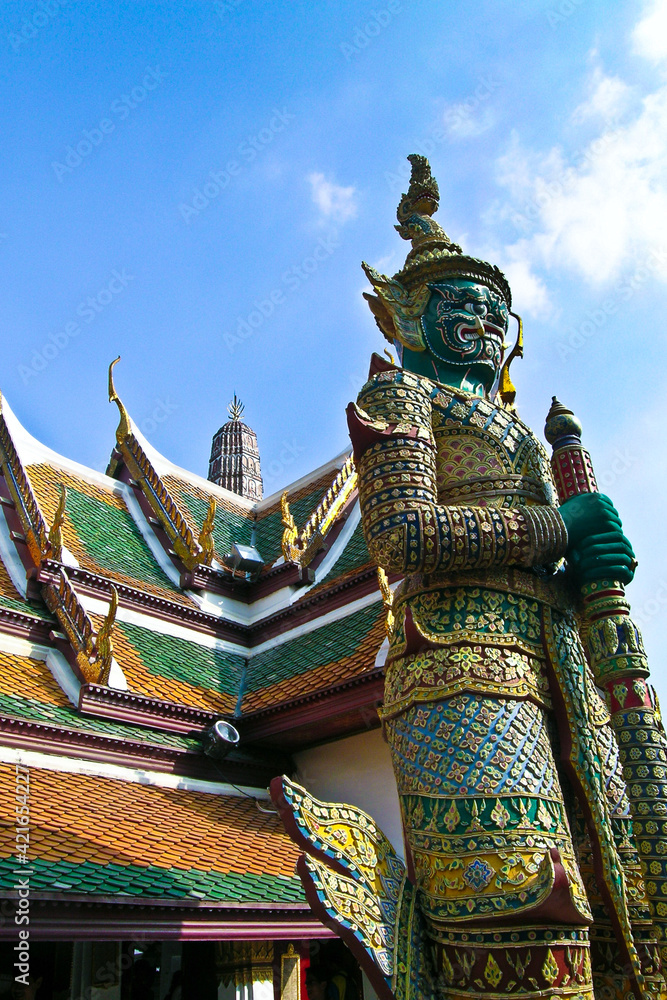 Poster Wat Po Angry Guard at Temple Entrance – Wall Art | UkPosters