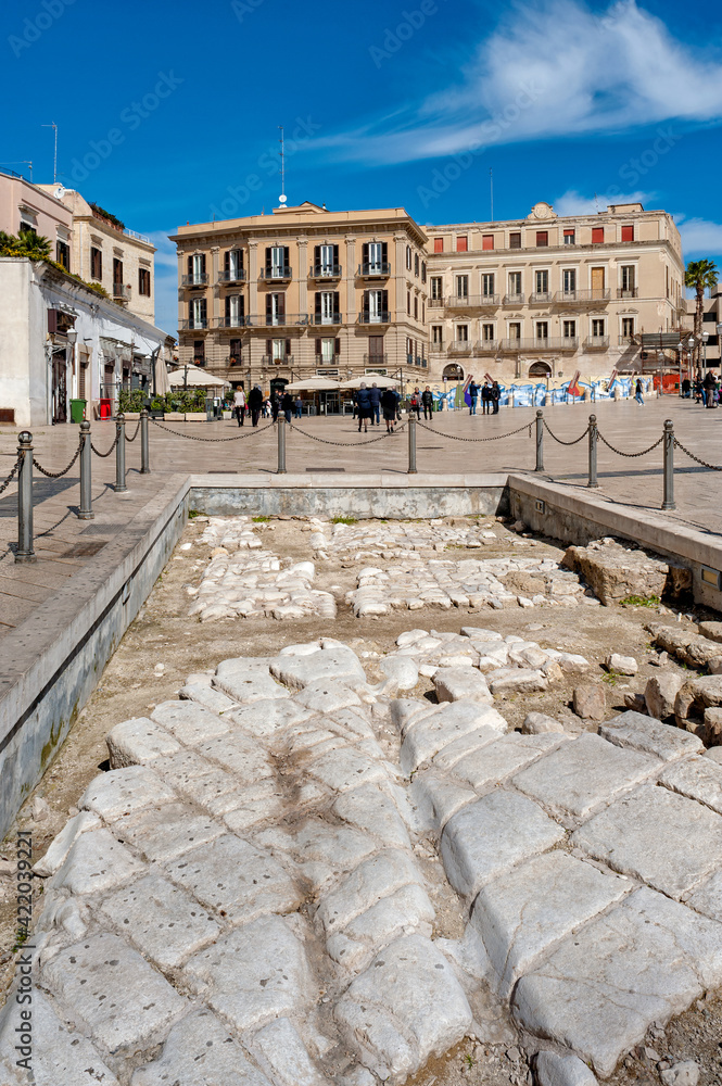 Foto de Bari, Bari district, Puglia, Apulia, Italy, Europe, excavations ...