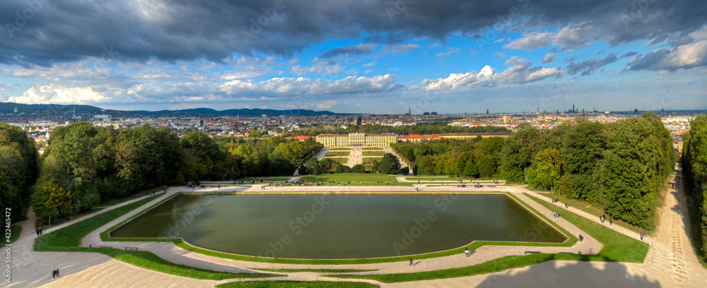 Panoramasicht über Wien, der Hauptstadt Österreichs Stock Photo | Adobe ...