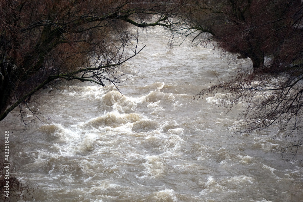 Hoher Wasserpegel aufgrund Hochwasser an der Dreisam Stock Photo ...