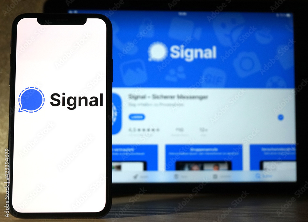 Foto de Logo des Signal Messenger wird auf einem modernen Smartphone ...
