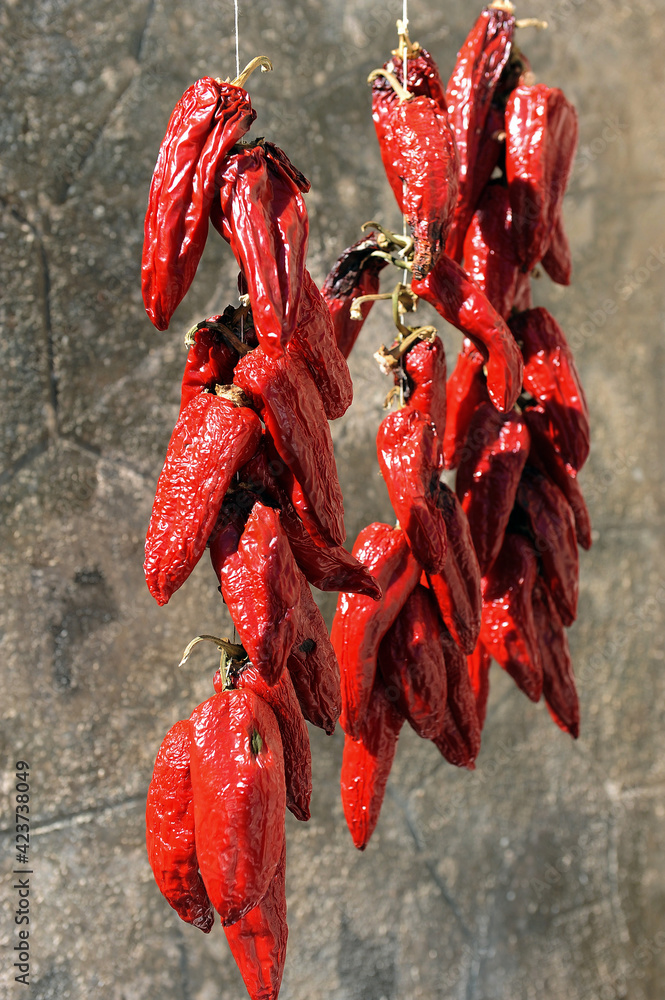 Peperoni cruschi is the name of an air-dried crunchy sweet pepper used ...