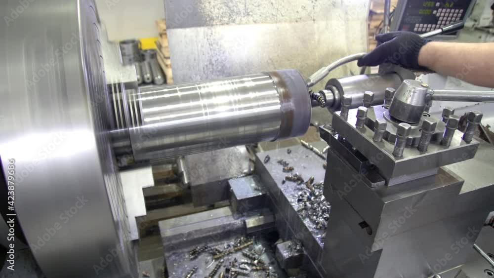 Video „Drilling a metal workpiece using a lathe. The operation of lathe ...
