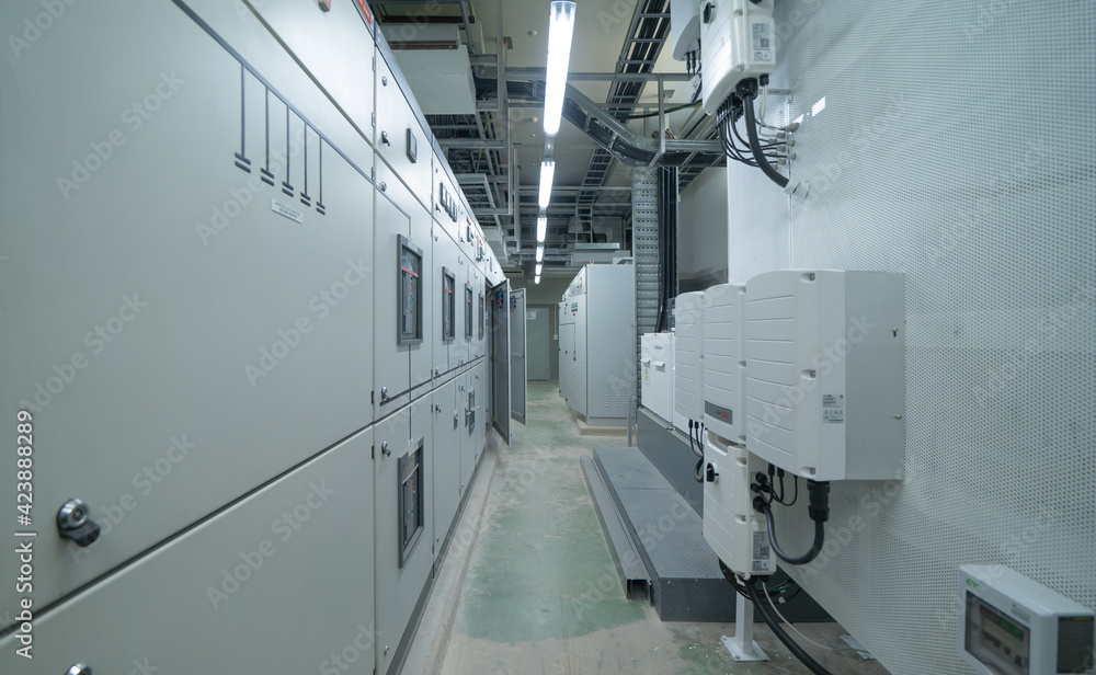Foto de Interior of electrical room. Power energy motor machinery ...