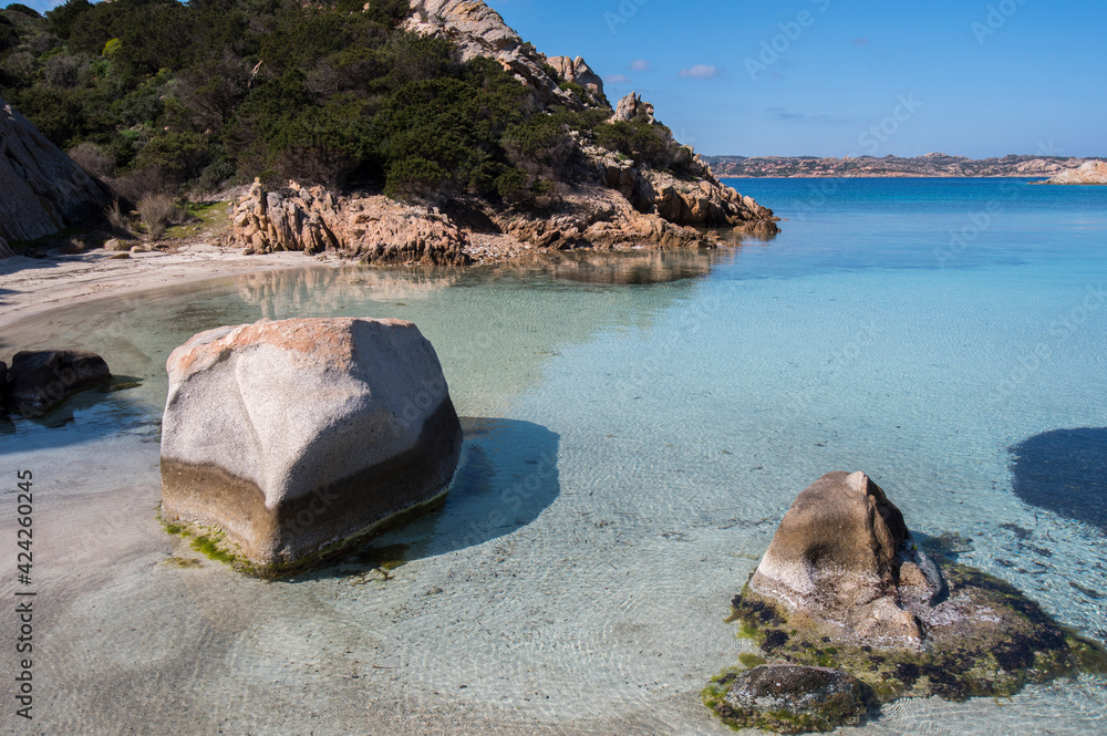 Caprera, Spiaggia di Cala Napoletana foto de Stock | Adobe Stock