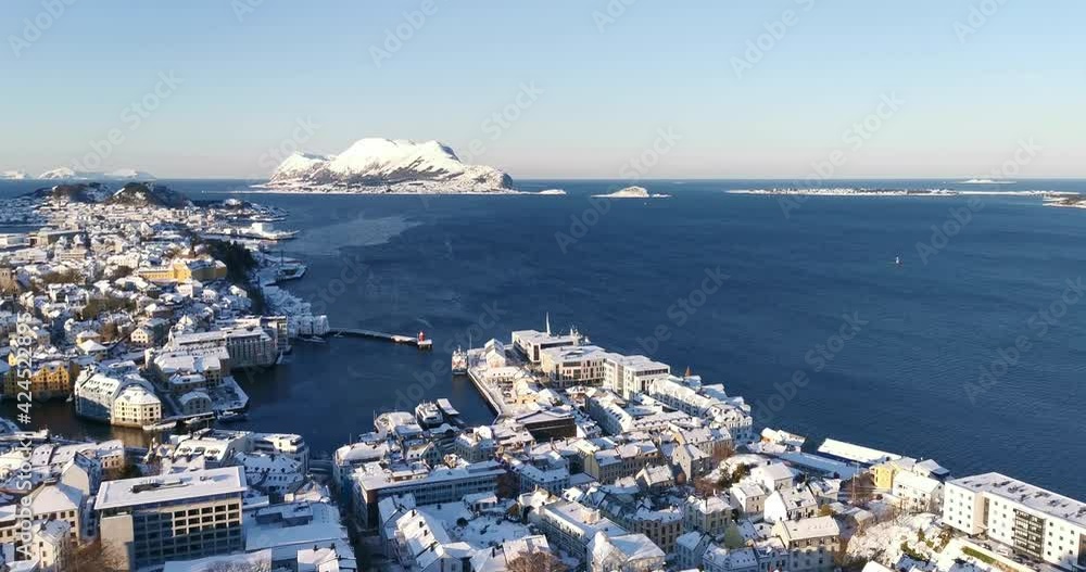 Panning time lapse of winter wonderland Alesund, Norway's most ...