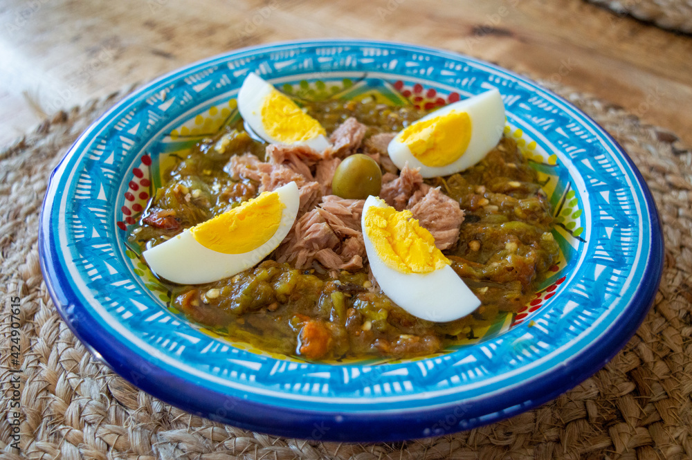 Recette Tunisienne, Salade Grillée Ou Slata Méchouia Stock-Foto | Adobe ...
