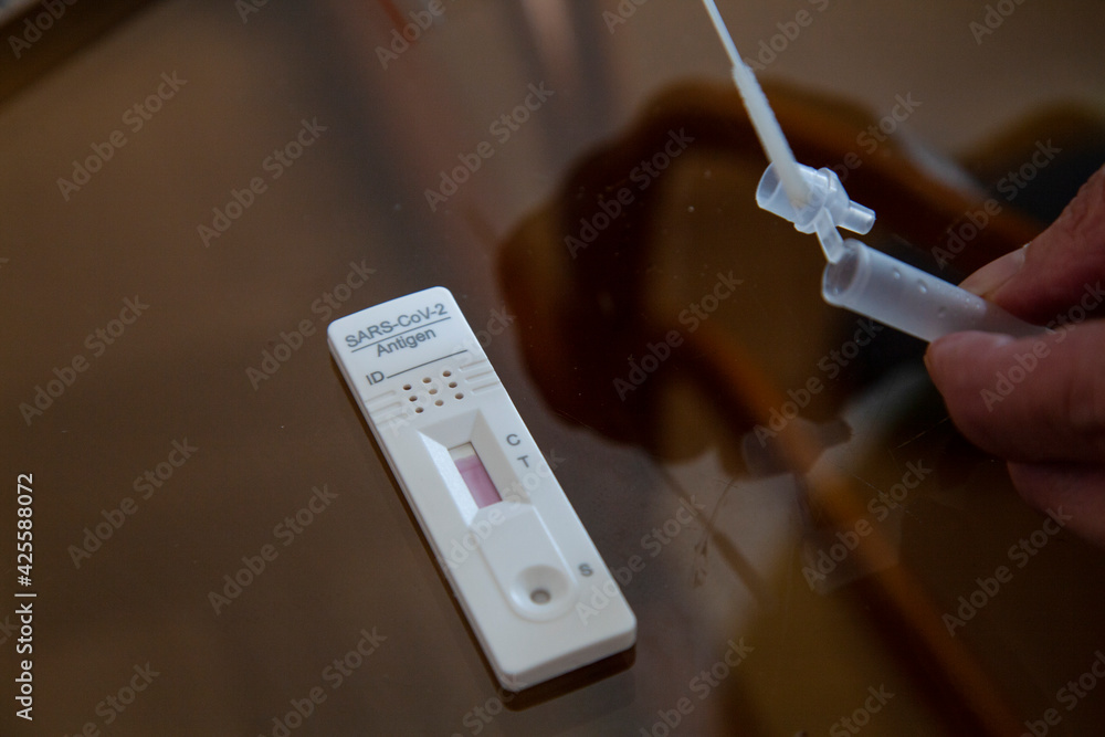 Corona Covid 19 Schnelltest / Negativ / Corona Selbsttest / SARS CoV-2 ...