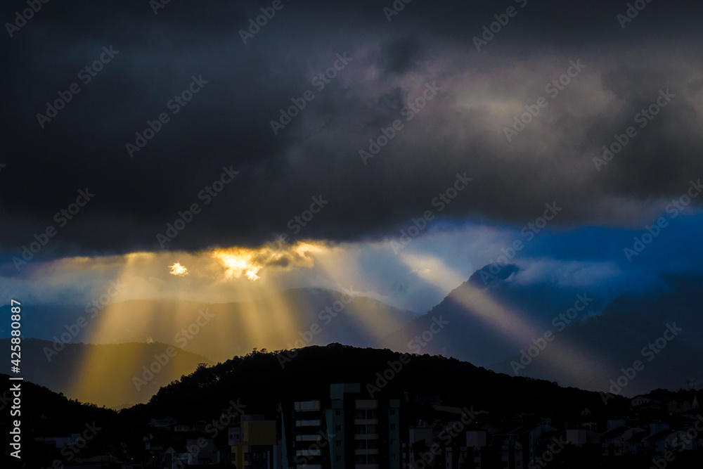 Raios de Sol Stock Photo | Adobe Stock