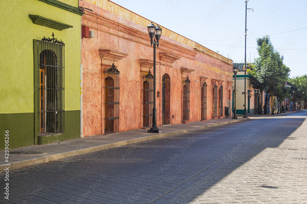 Oaxaca-México calle del centro historico y aquitectura colonial Stock ...
