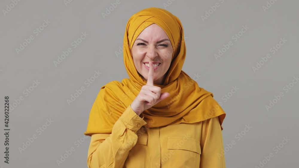 Secret mysterious young arabian asian muslim woman in abaya hijab ...