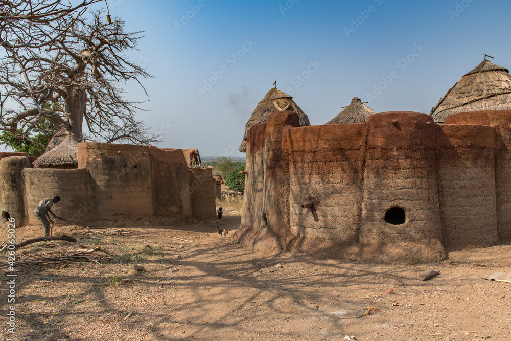 Earth tower house, called takienta, of Batammariba people in ...
