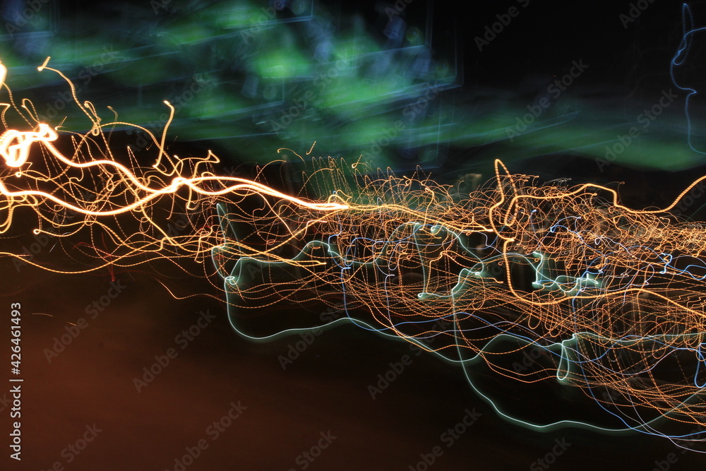 Lineas de luces creado con técnica de larga exposición Stock Photo ...