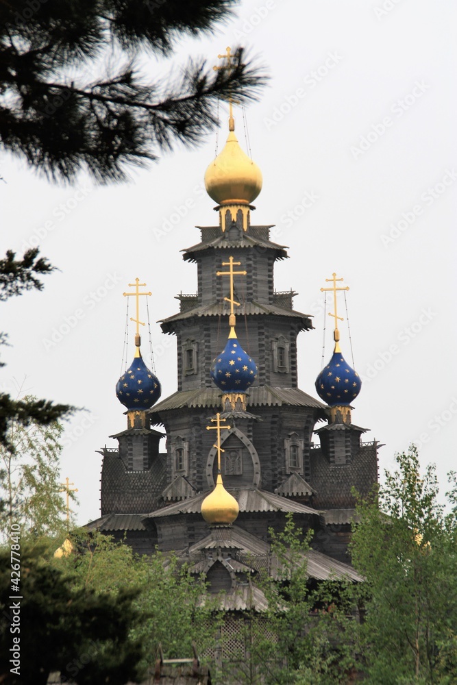 Stockfoto Die Kirche des Heiligen Nikolaus der Wundertäter (es. russisch-orthodoxe Holzkirche ...