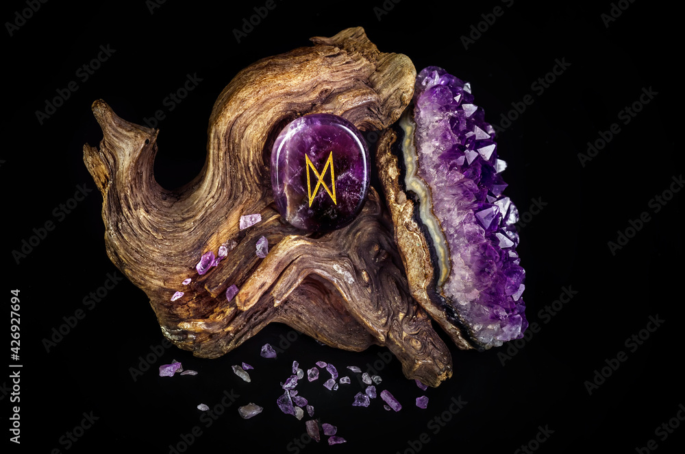 Dagaz (Day) rune Stock Photo | Adobe Stock