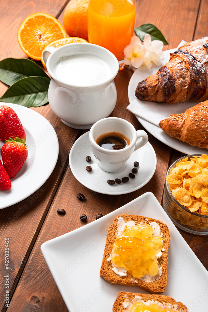 Classica e salutare colazione italiana in tavola Stock Photo | Adobe Stock